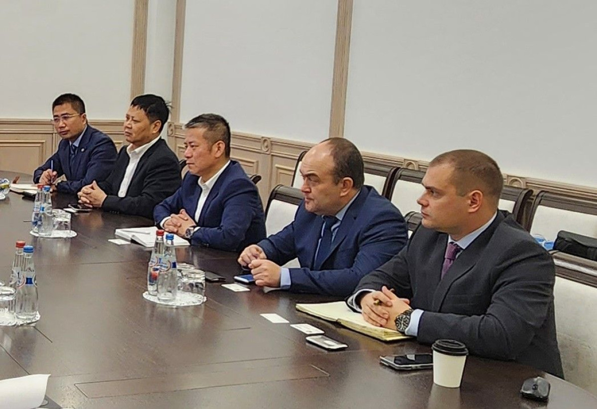 Рабочая встреча с руководством компаний HAIHUA INDUSTRY GROUP и ООО ...